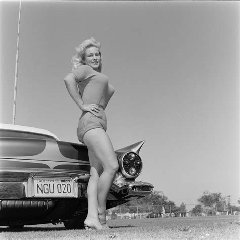 Your Visual Guide To The Timeless Queens Of Pin Up Huffpost Entertainment