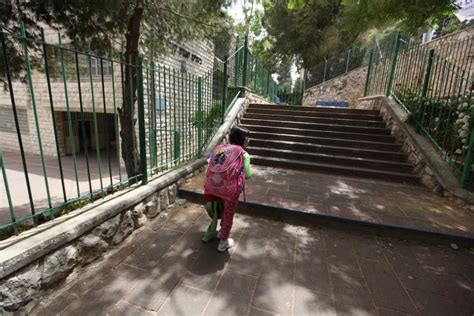 חשד מורה מירושלים ביצע עבירות מין בקטין במהלך שיעורים פרטיים ירושלים נט