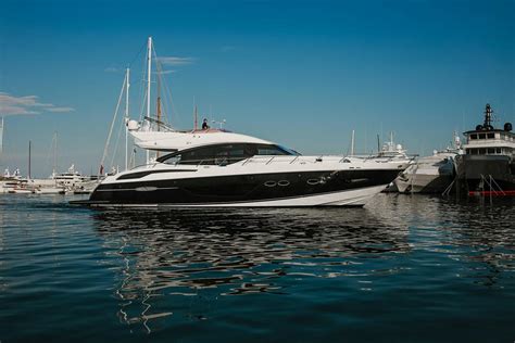 Princess S72 2014 23m Boatshop24