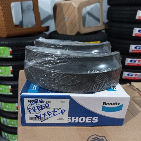 Jual Kampas Rem Belakang Honda BRV Freed CRV Gen Stream Cc BENDIX DS Shopee