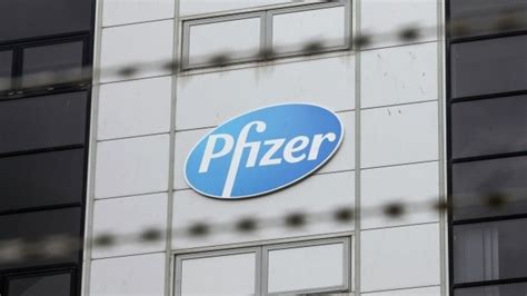 Pfizer купува компания за лекарства срещу рак