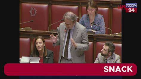 Salva Milano Bonelli Contro Il Decreto Canta In Aula Via Gluck Di Adriano Celentano