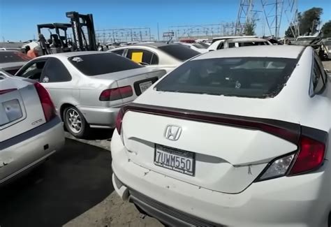 Esta Ciudad Ha Dejado Abandonados 14000 Autos En Seis Meses Ya No