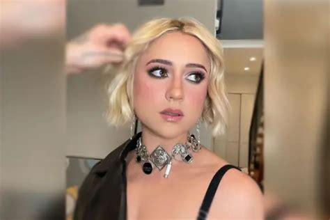 Lizze Broadway Biography Celebrity Biography Real Life Stories