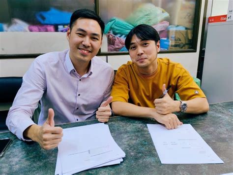 Mumu Ngui On Linkedin 这位是我的斗湖同学 Keet，我们从中学就认识了，之后一群同学还一起在墨尔本念书。每次见面，他和