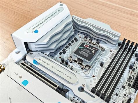 超值白色主板七彩虹igame Z790 D5 Flow分享 原创 新浪众测