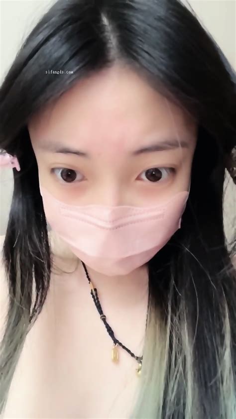 【18岁女孩】美胸女学生丝袜美足道具自慰害我狂撸5 Eporner