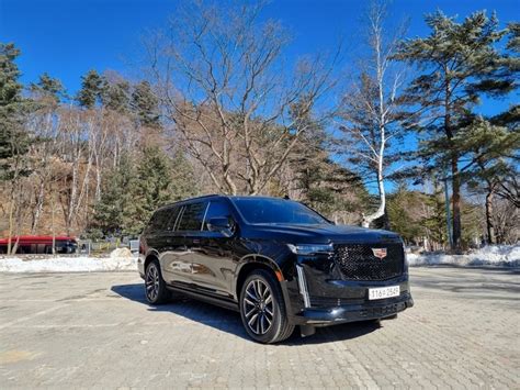 [타봤더니] 벤츠 S클래스도 한 수 접는 에스컬레이드 Esv 딜사이트