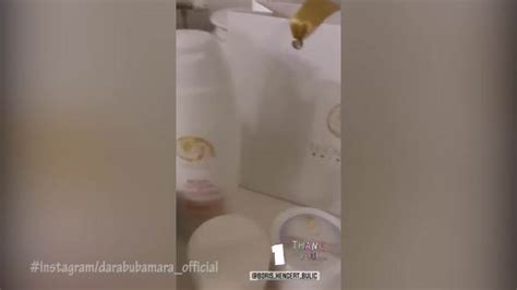 Ostavila Uređivanje Slika Po Strani