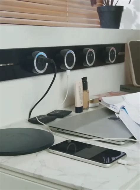 Geagood Surface Emedded Power Track Socket Aluminum Wireless Outlet