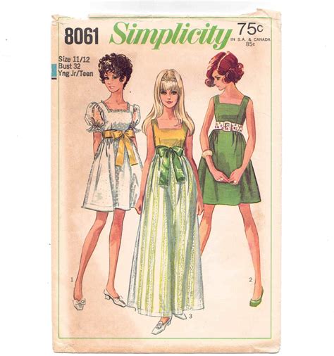 1960s Dress Pattern Simplicity 8061 Junior Size 11 12 B32 Square Neck