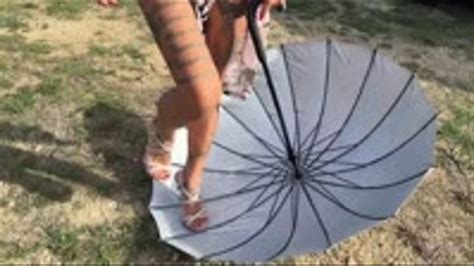 Christal Deal Revs And Crushes An Umbrella PIP Shoulder The French PedalPumping Store