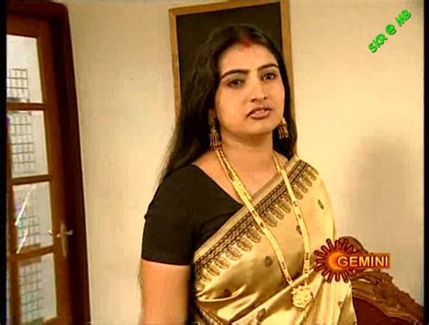 Indian Actress Sujitha Tamil Serial Actress Boobs Out Side View And