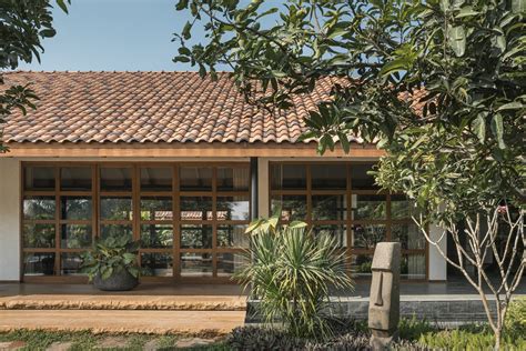 Gallery Of Courtyard House 23 Degrees Design Shift 17