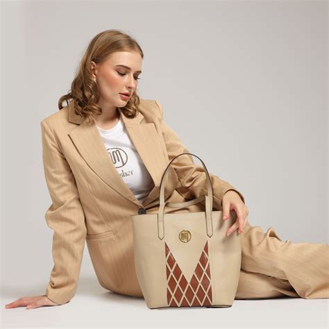 Adisher Srikandi Leather Tote Bag In Pearl Brown Inaexport