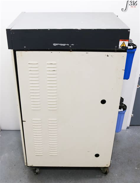 33226 Lam Research Tcu Model 2080 Chiller Parts 853 025220 001