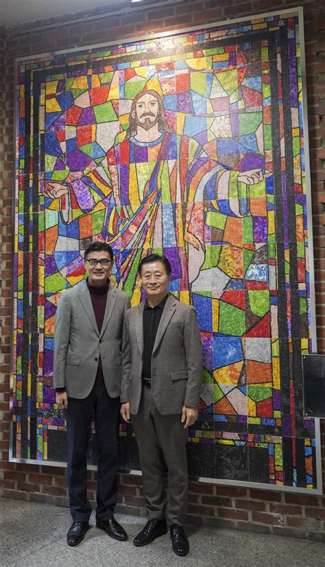 수원제일교회 마스킹테이프가 모자이크 성화로 기다림의 미학을 보여주다