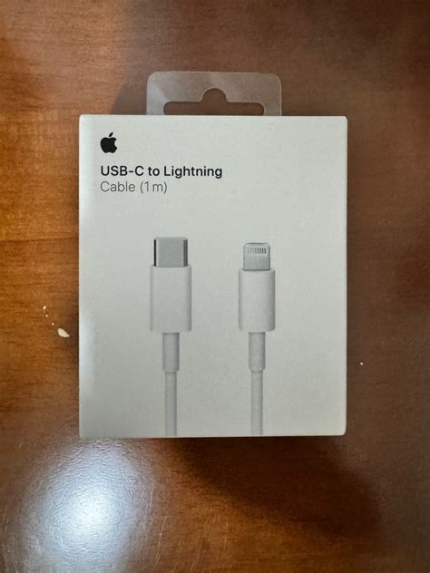 Apple Usb C To Lightning Cable Mobile Phones And Gadgets Mobile