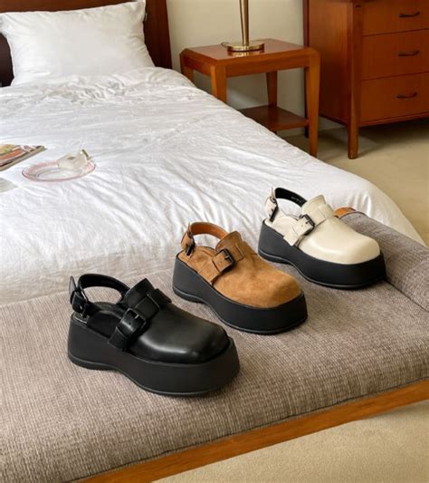 으나네 투버클소장템 청키 키높이 통굽 뮬 스웨이드and레더 플랫폼 샌들 위시버킷