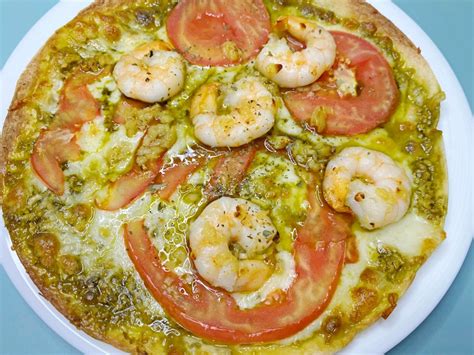 주말간식 바질페스토 갈릭새우 또띠아피자 만드는 법