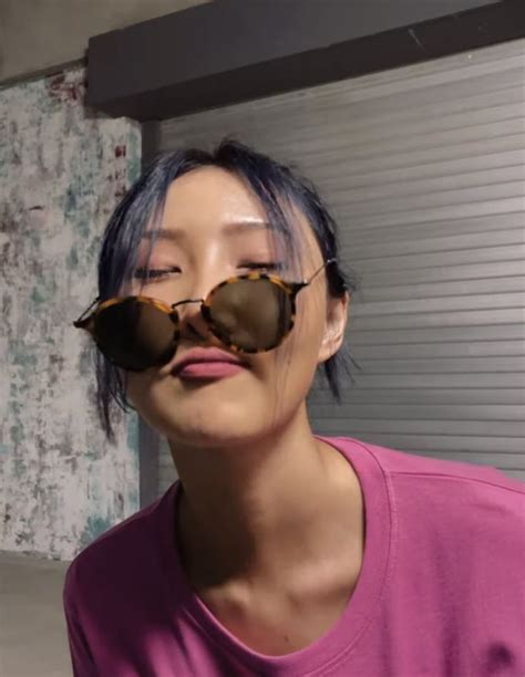 Pin By María 🌻 On Mamamoo Hwasa Mamamoo Korean Girl