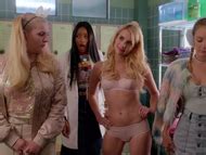 Naked Emma Roberts In Scream Queens