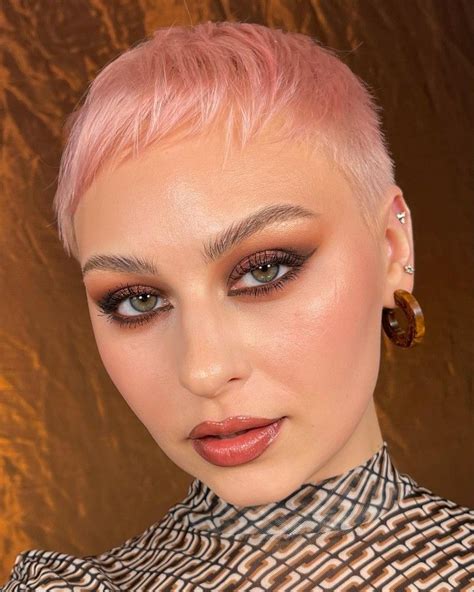 Alexandra Anele On Ig I 2024