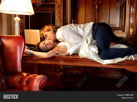 性别 图片和照片免费试用 Bigstock