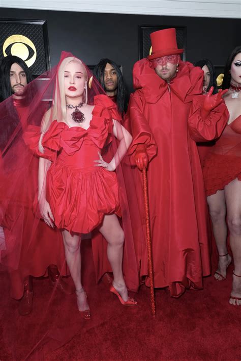 Нүд бүлтийлгэж чих дэлдийлгэсэн Грэмми News Mn