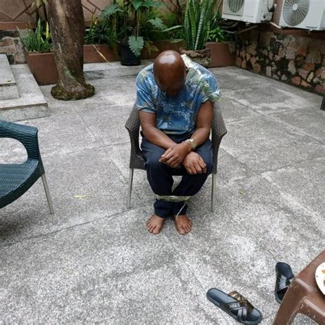 Kinshasa Le Bureau De La Sœur Jumelle De Joseph Kabila Saccagé Cette