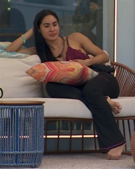 Isabelle Nogueiras Feet