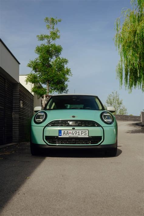 Mini Cooper C F66 Das Ist Das Günstigste Auto Der Bmw Group