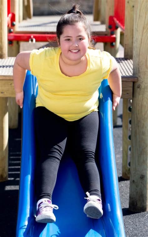 چرا سن بلوغ دختران بعد از همه گیری کرونا کاهش یافته است؟