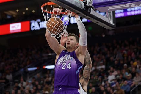 Heres What An Nba Insider Thinks The Jazz Want From The Lakers For