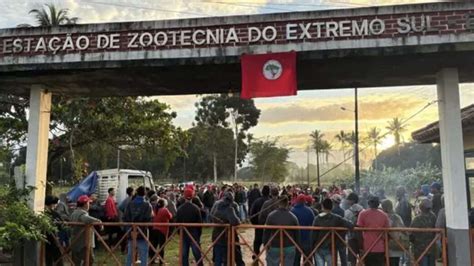 Mst Invade Centro De Pesquisa Internacional Na Bahia E Danifica