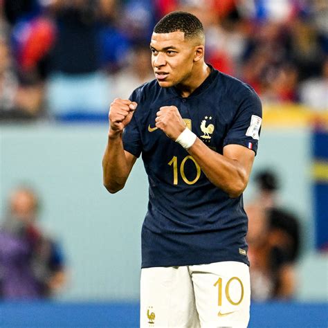 B R Football On Twitter Kylian Mbappé Doing It All For France 😤
