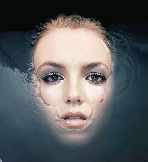 برای اولین بار بریتنی اسپیرز کاملا لخت شد عکس