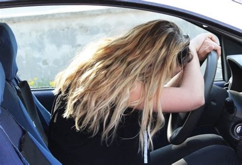 Млада жена седна зад волана пияна и катастрофира в бургаско село