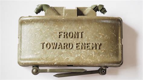 M18a1 Apers Claymore Mine Inert With M40 Testerm57 Clackerwirebag