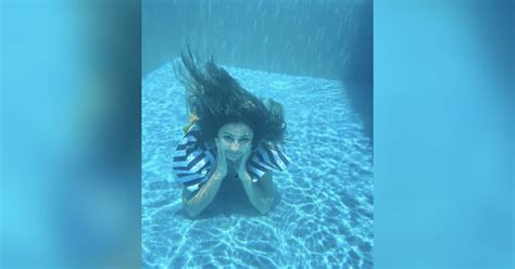 Hina Khan Turned The Pool Into A Bedroom