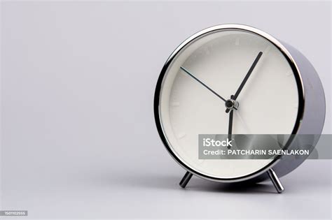 시간을 말하는 시간 정지 시계 사진 시간의 개념과 매 초의 시간 가치 시간기록계에 대한 스톡 사진 및 기타 이미지 시간기록계 복고풍 0명 Istock