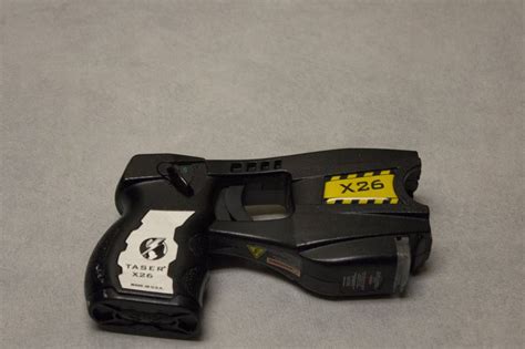 Police Say Officer Tried Taser Before She Shot Suspect Wsj