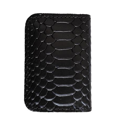 پوشیدن کفش بدون جوراب آری یا نه؟ چرم بازان