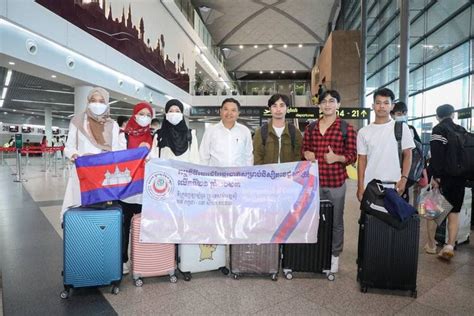 និស្សិតវេជ្ជសាស្ត្រ និងឱសថសាស្ត្រ ០៦នាក់ ចូលរួមការបោះជំរំអន្តរជាតិនៅម៉ាឡេស៊ី សុីសុីថាមស៍