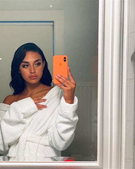 Sela Vave Naked Tits In Revealing Top 21 Photos The Fappening