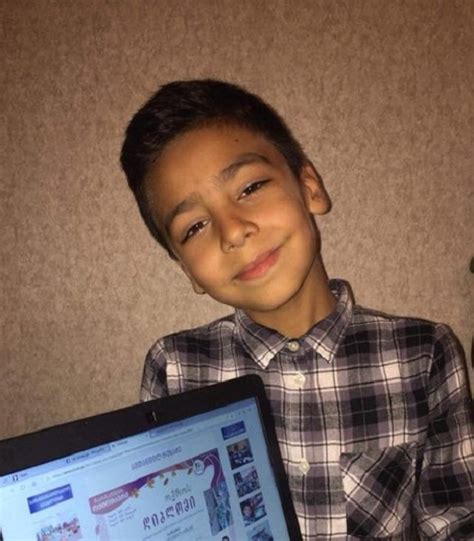 „ჩემი სურვილია ვასახელო Izrune Ge მშობლები სკოლა და საყვარელი მასწავლებლები“ წარმატებული