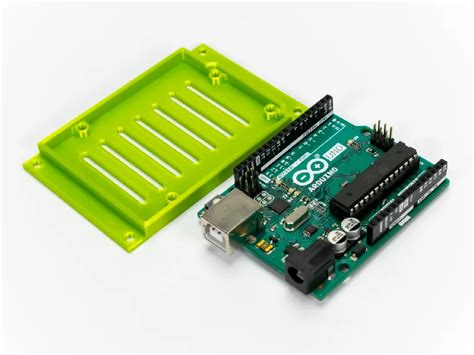 Enclosure for Arduino Uno form factor boards od autora Marcin Saj Stáhněte si zdarma STL model