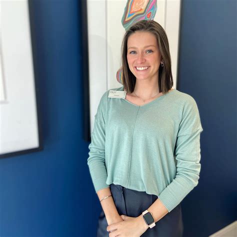 Marlowe Place Meet Hannah Our Amazing Leasing