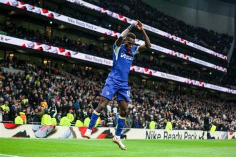 Banjir Gol Dan Kartu Chelsea Permalukan Spurs Di Derbi London Nicolas