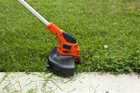How to Troubleshoot a Bolens String Trimmer | Hunker